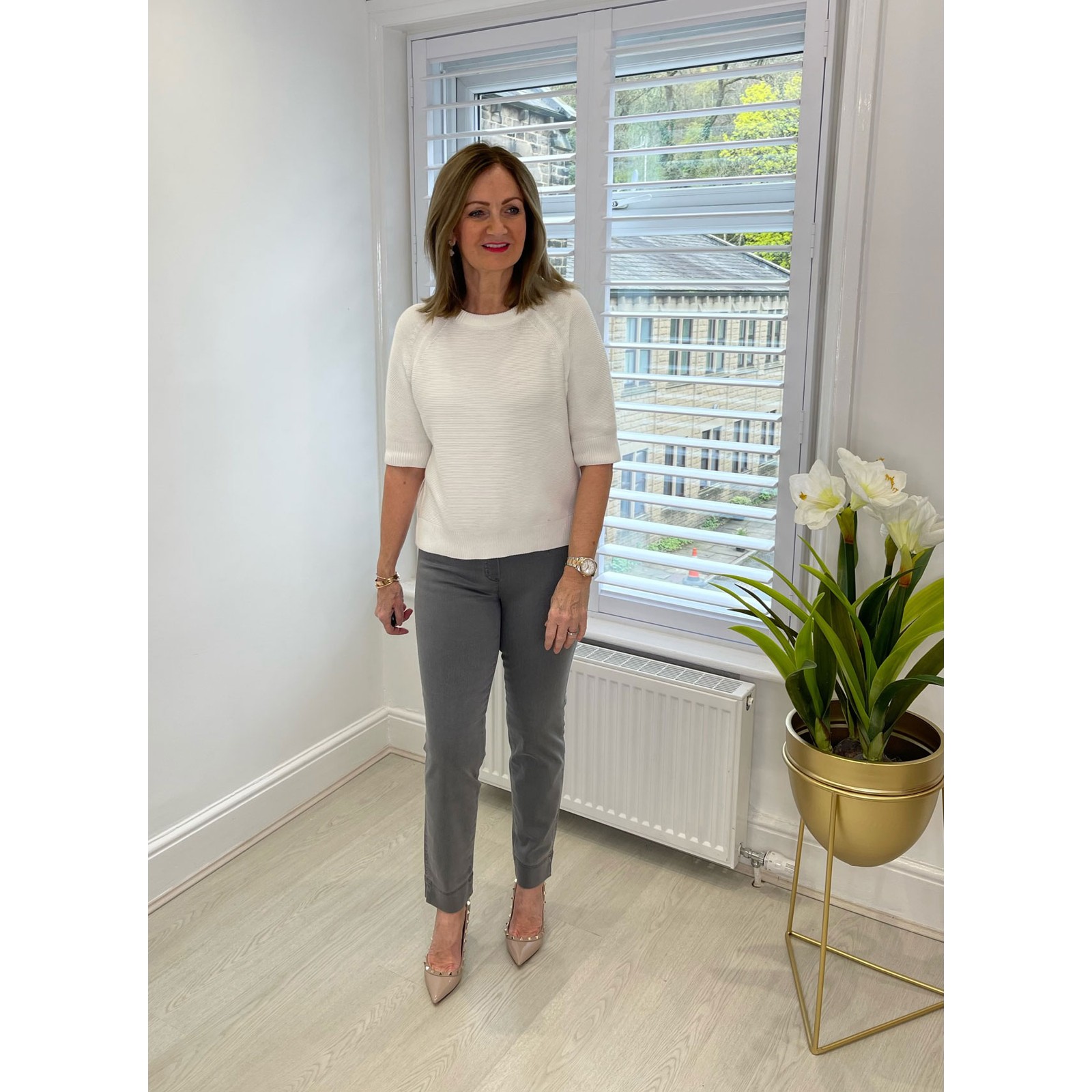 Robell Marie Petite 29 Inch Length Denim in Mid Grey