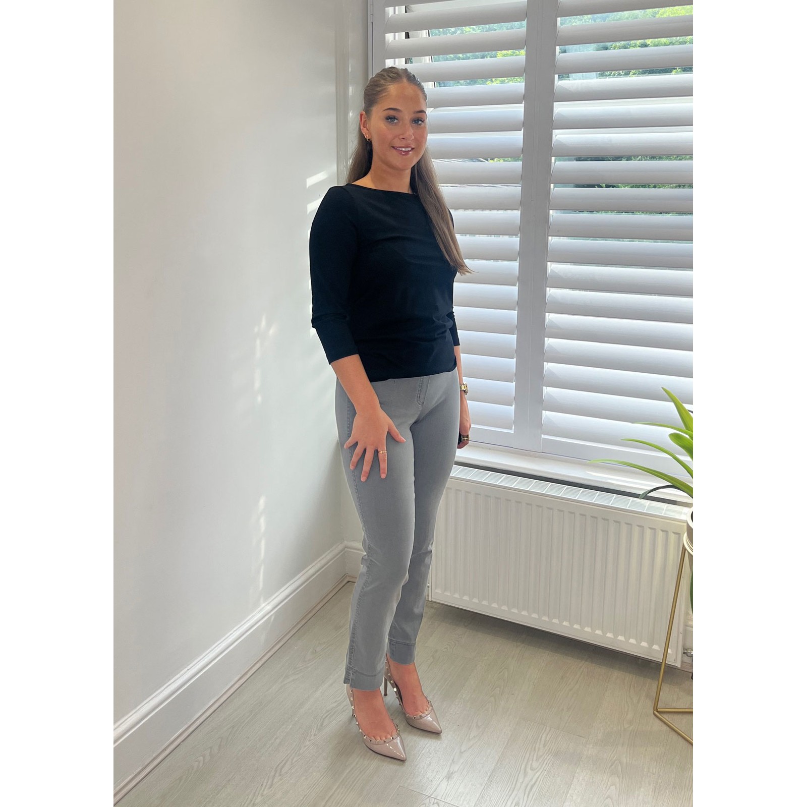 Robell Marie Petite 29 Inch Length Denim in Mid Grey