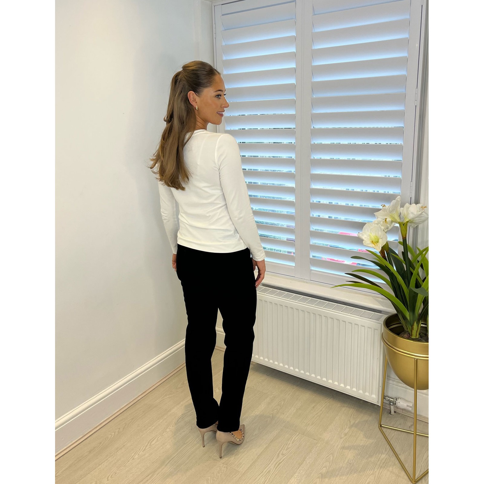 Robell Bella Petite 29 Inch Length Denim in Navy