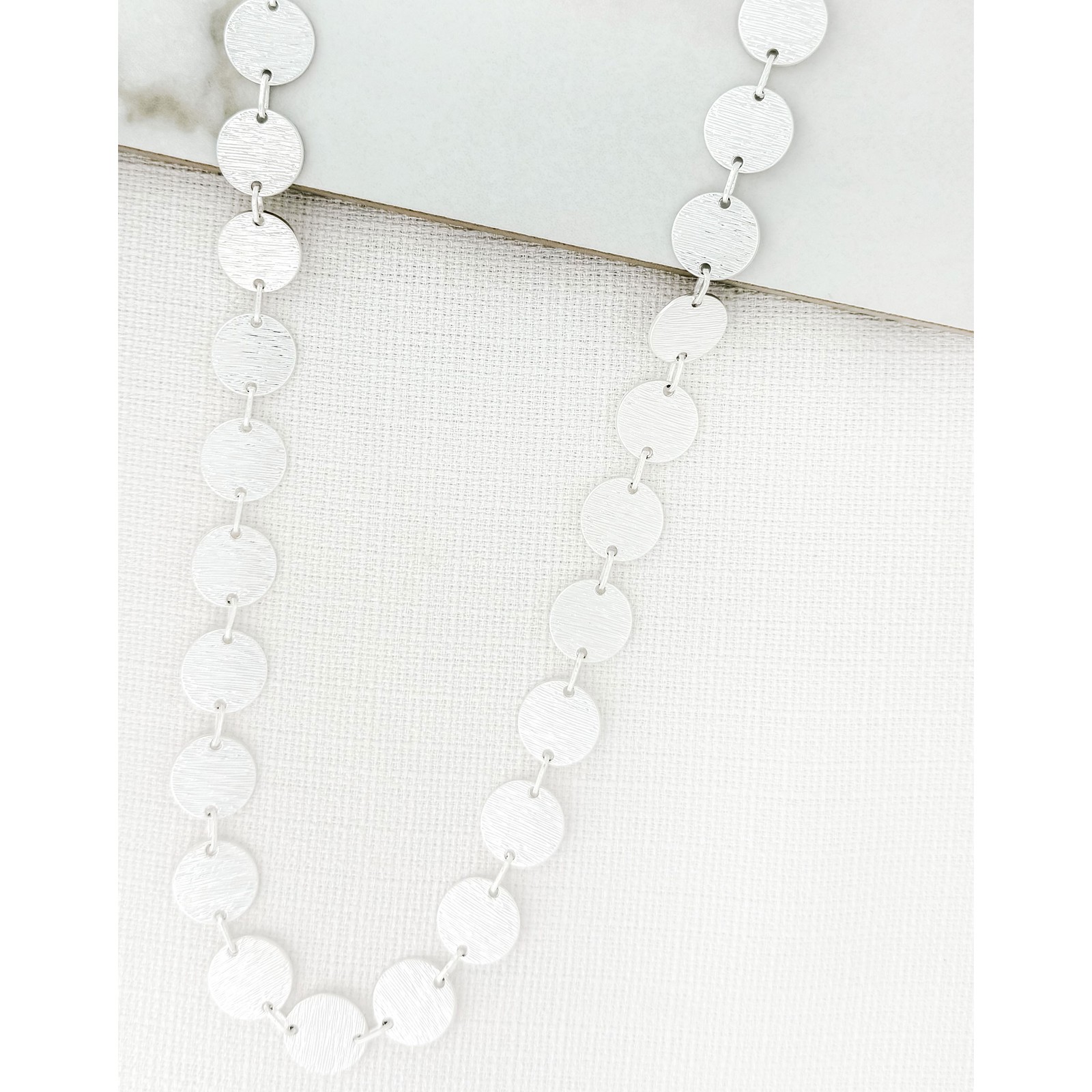 Envy Circle Chain Necklace in Silver